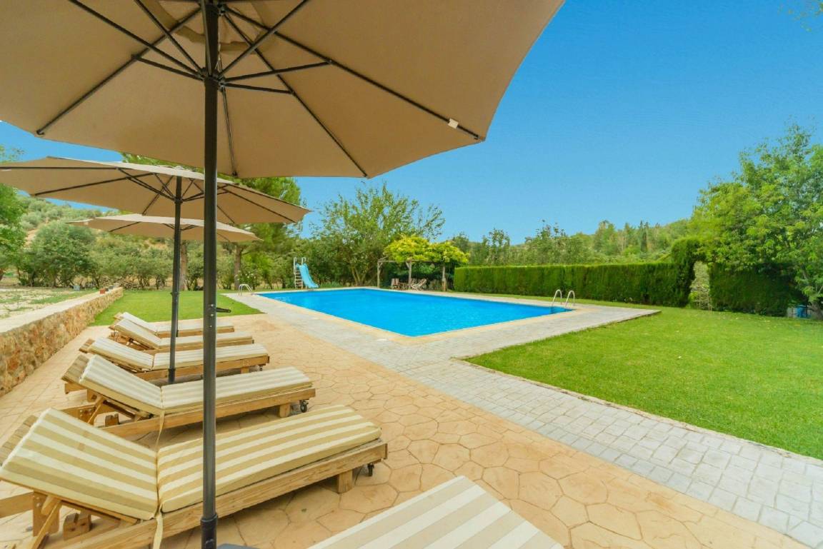 250 M² Casa ∙ 7 Habitaciones ∙ 19 Huéspedes - Priego de Córdoba