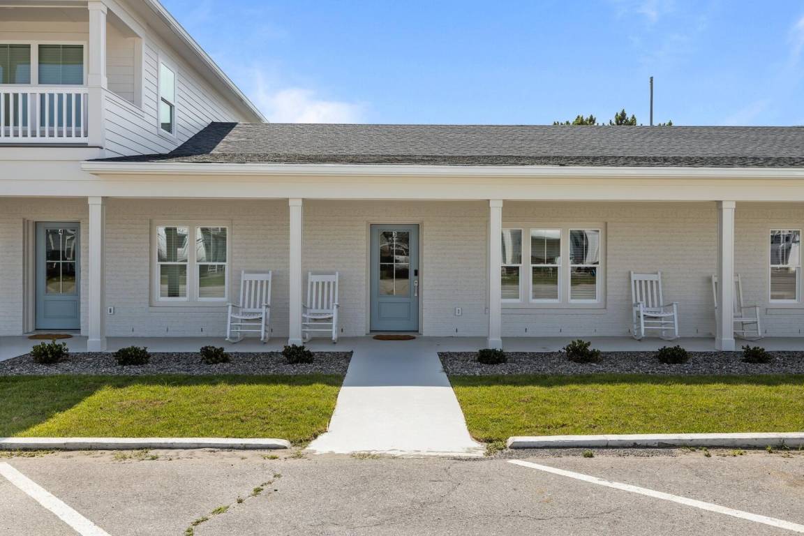 Condo ∙ 2 Bedrooms ∙ 4 Guests - Beaufort