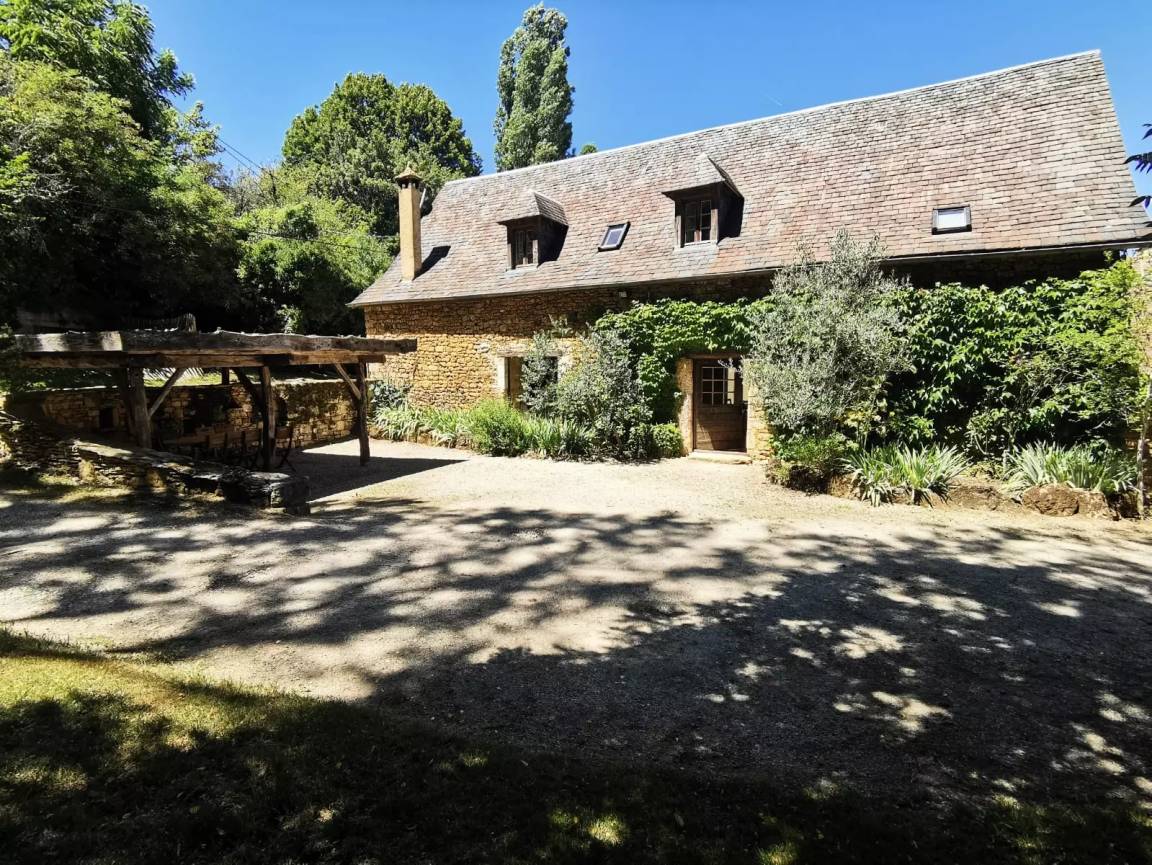 250 M² Maison De Vacances ∙ 5 Chambres ∙ 9 Personnes - Terrasson-Lavilledieu