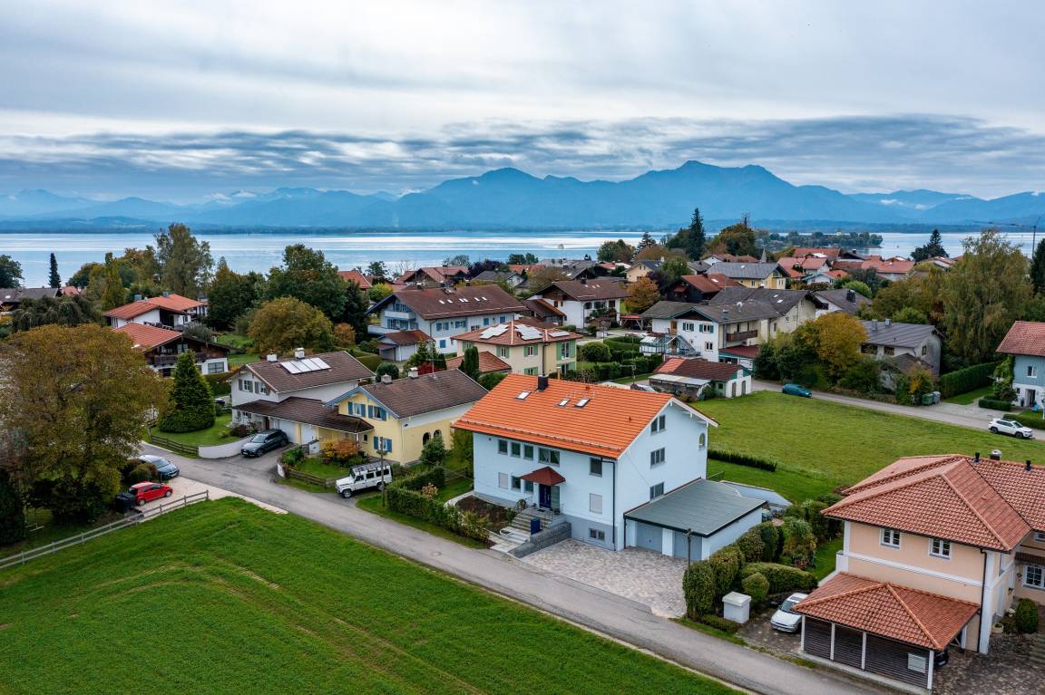 64 M² Ferienwohnung ∙ 2 Schlafzimmer ∙ 6 Gäste - Chiemsee