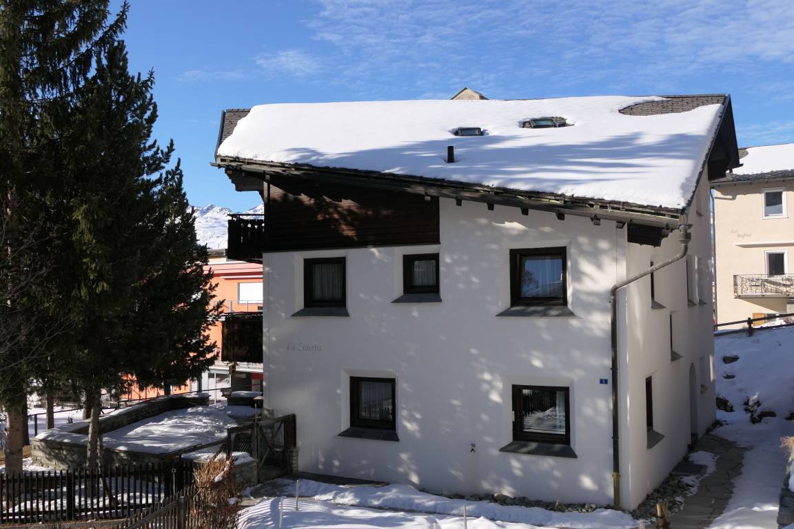 90 M² Ferienwohnung ∙ 2 Schlafzimmer ∙ 4 Gäste - Pontresina