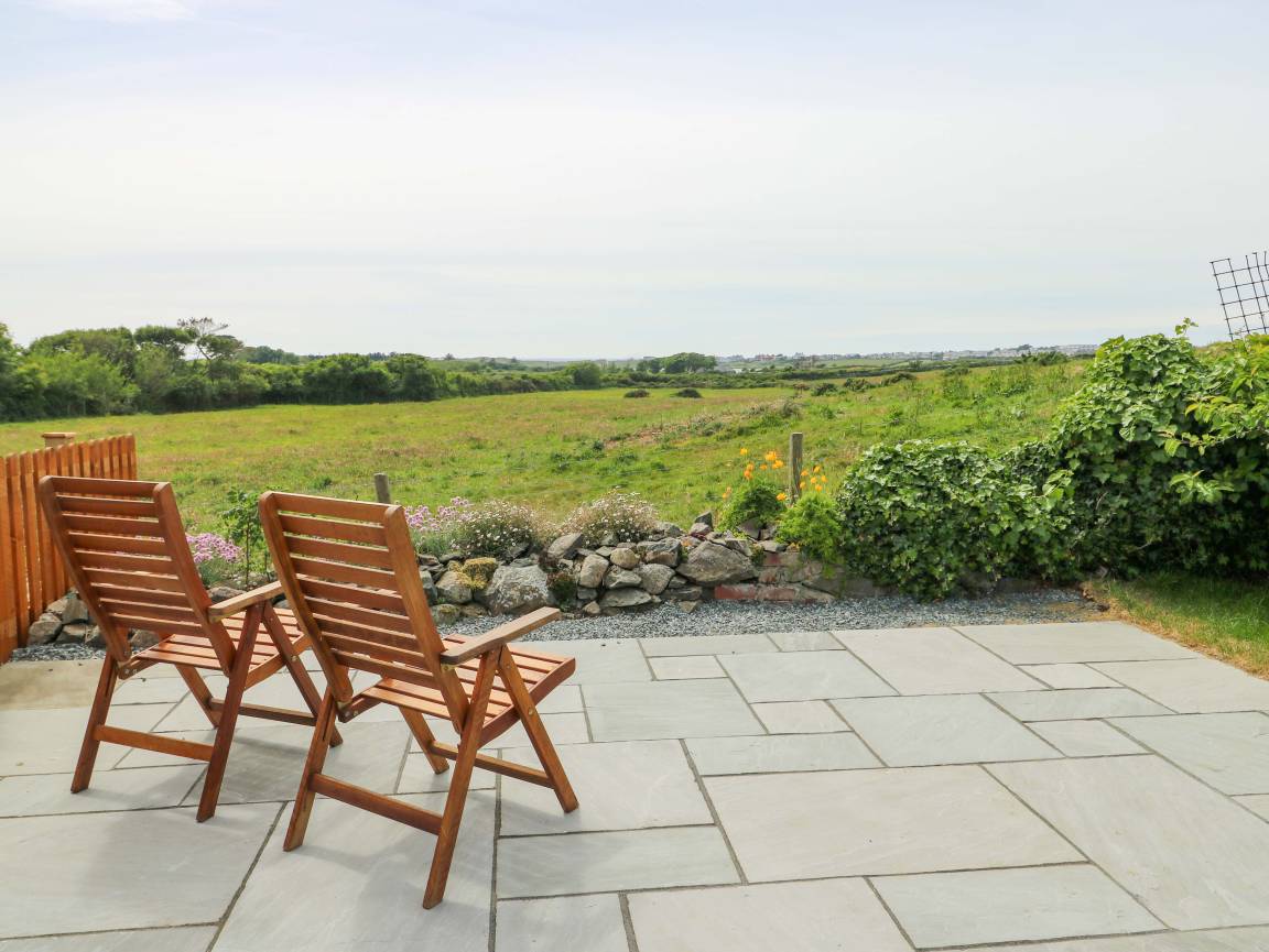 Cottage ∙ 3 Bedrooms ∙ 6 Guests - Rhosneigr