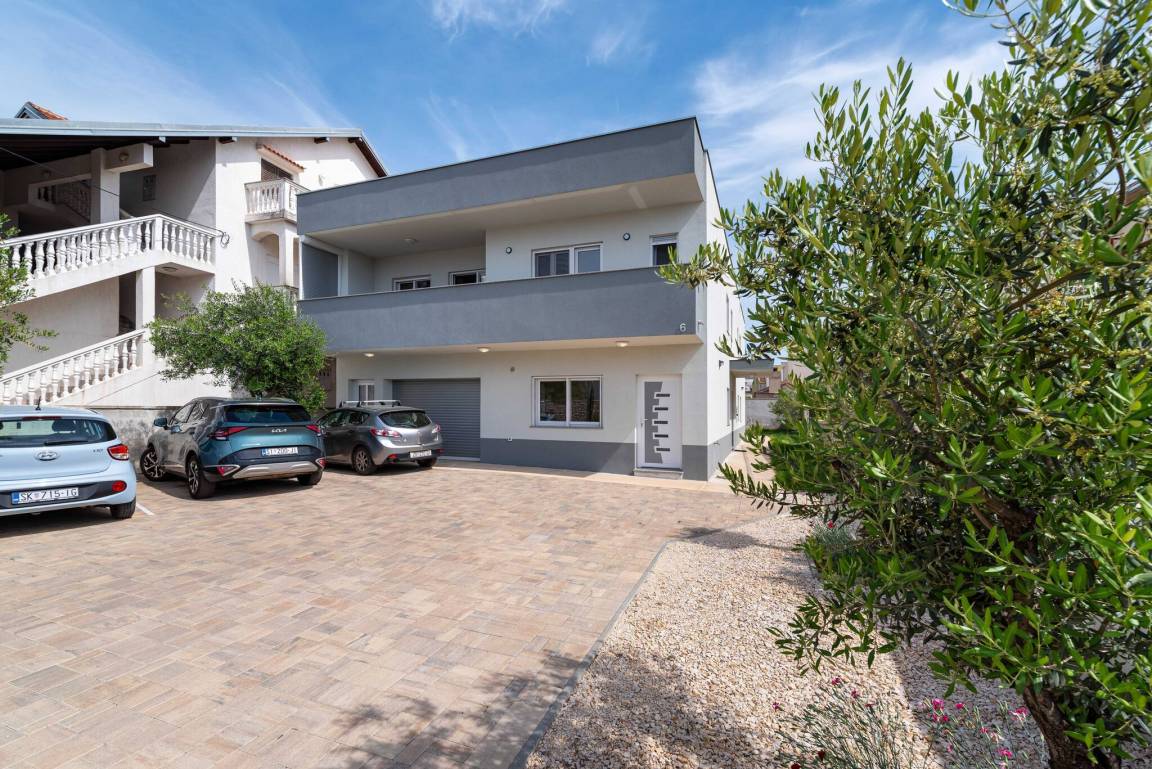 172 M² Appartement ∙ 4 Chambres ∙ 8 Personnes - Zadar