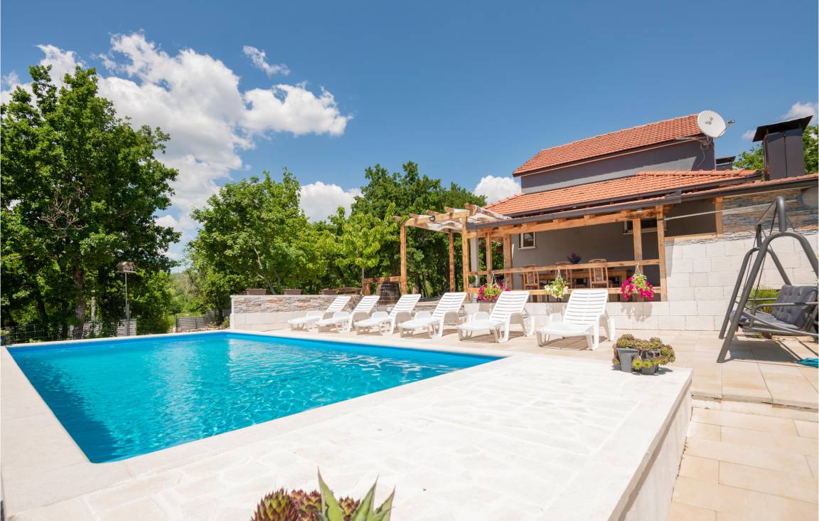 100 M² House ∙ 2 Bedrooms ∙ 6 Guests - Imotski