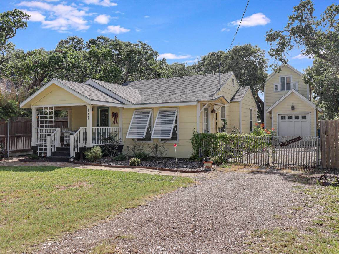 153 M² House ∙ 4 Bedrooms ∙ 9 Guests - Rockport, TX
