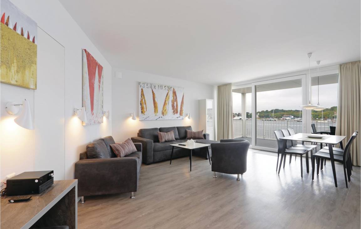 82 M² Appartement ∙ 2 Slaapkamers ∙ 4 Gasten - Lübeck