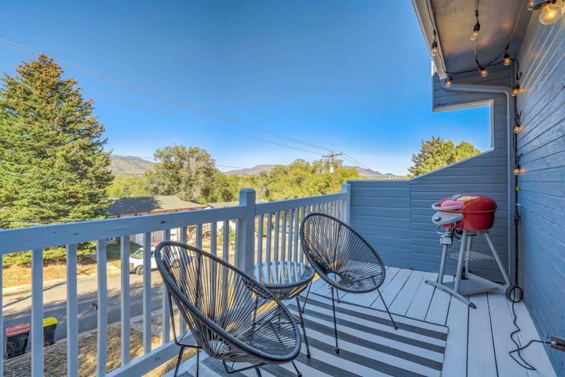 House ∙ 2 Bedrooms ∙ 4 Guests - Colorado Springs, CO