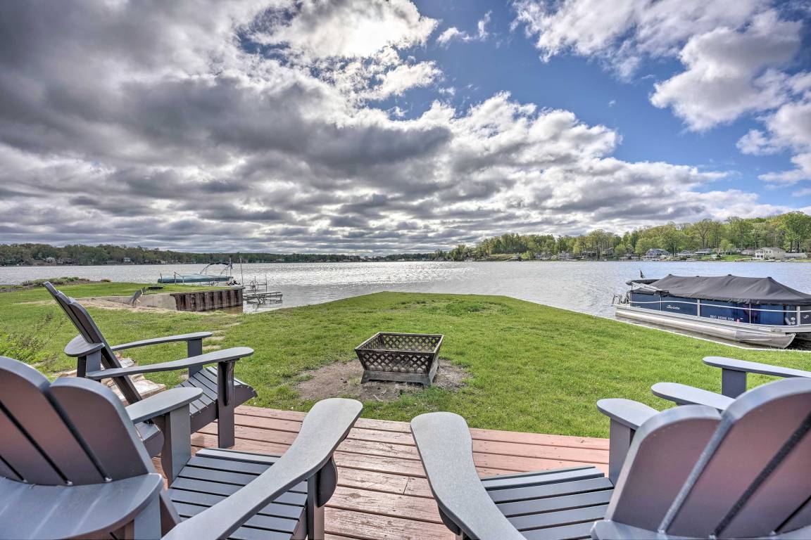 148 M² House ∙ 4 Bedrooms ∙ 6 Guests - Dowagiac, MI