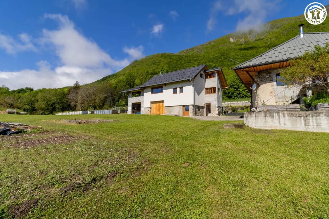 76 M² Gîte ∙ 2 Chambres ∙ 4 Personnes - Montmélian