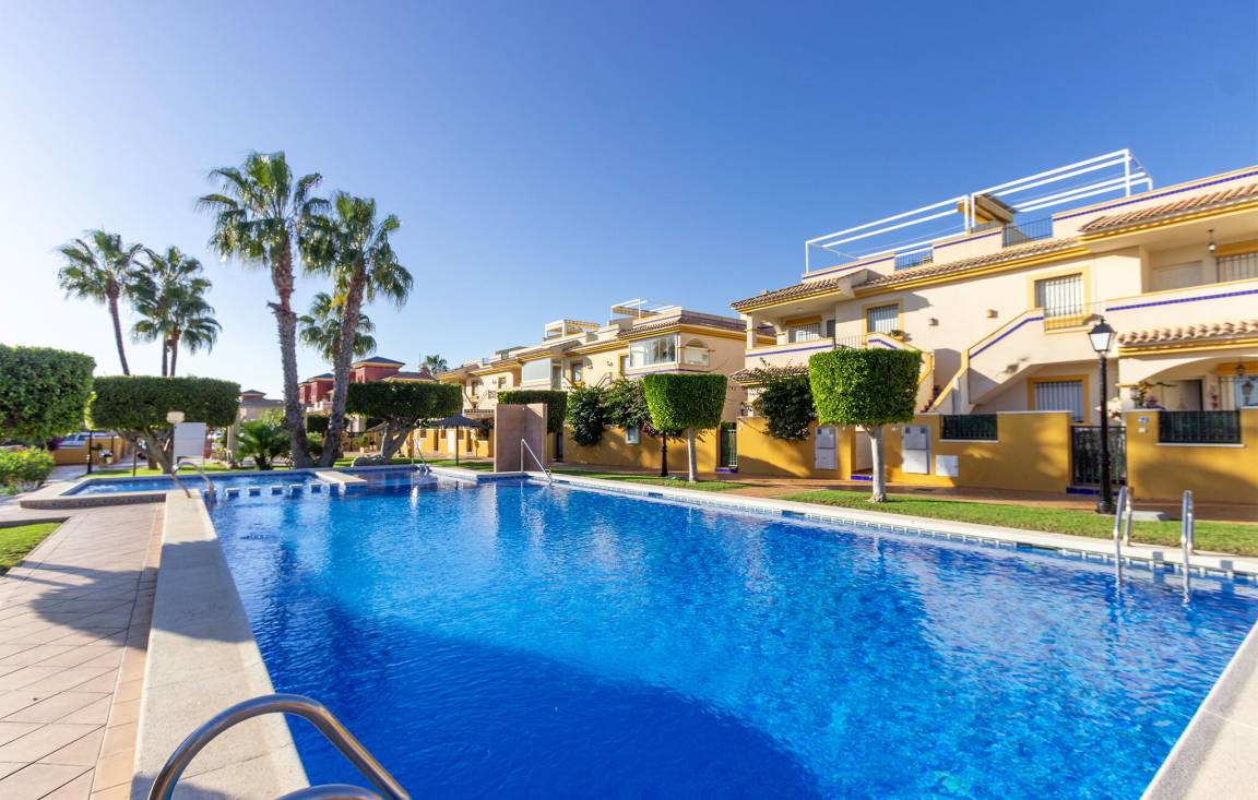 67 M² House ∙ 3 Bedrooms ∙ 6 Guests - Playa Flamenca