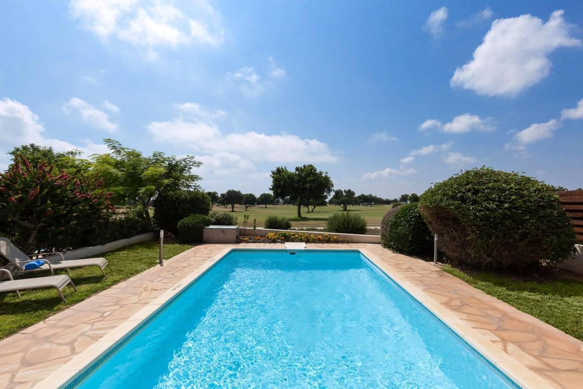 150 M² Villa ∙ 2 Bedrooms ∙ 4 Guests - Куклиа