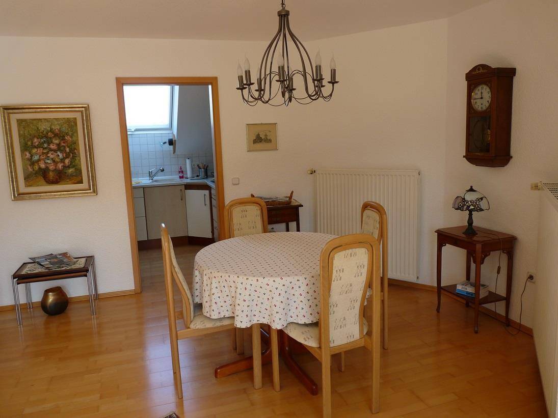 80 M² Ferienwohnung ∙ 1 Schlafzimmer ∙ 2 Gäste - Bad Pyrmont