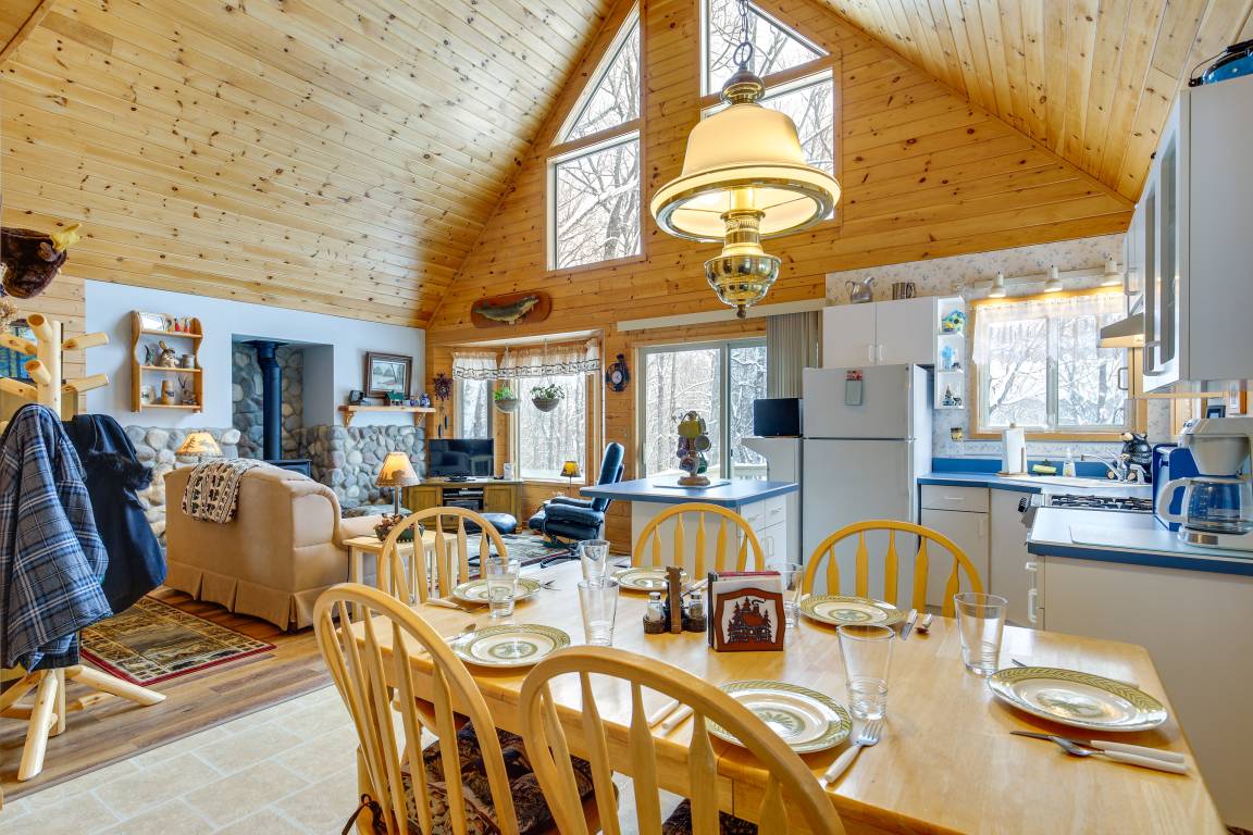 88 M² House ∙ 2 Bedrooms ∙ 6 Guests - Wisconsin