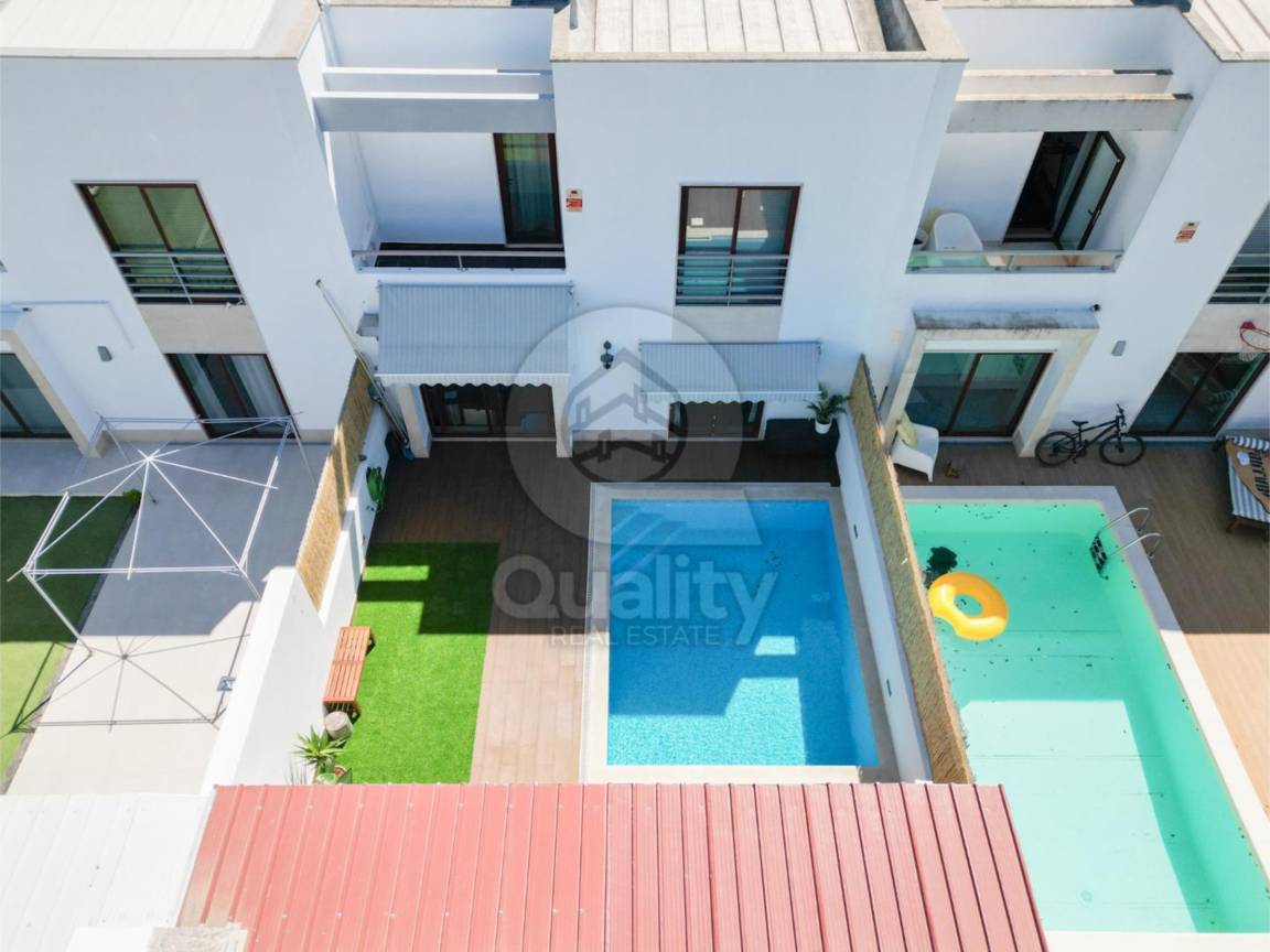 195 M² Villa ∙ 4 Habitaciones ∙ 8 Huéspedes - Barreiro