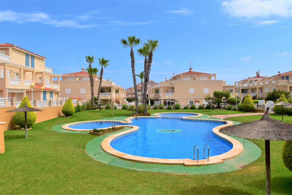 85 M² Apartment ∙ 2 Bedrooms ∙ 6 Guests - Cabo Roig