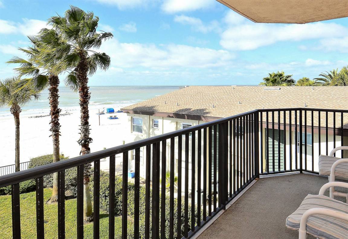 93 M² Condo ∙ 2 Bedrooms ∙ 4 Guests - North Redington Beach, FL