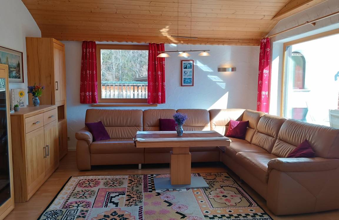 100 M² Ferienwohnung ∙ 2 Schlafzimmer ∙ 4 Gäste - Fischen im Allgäu