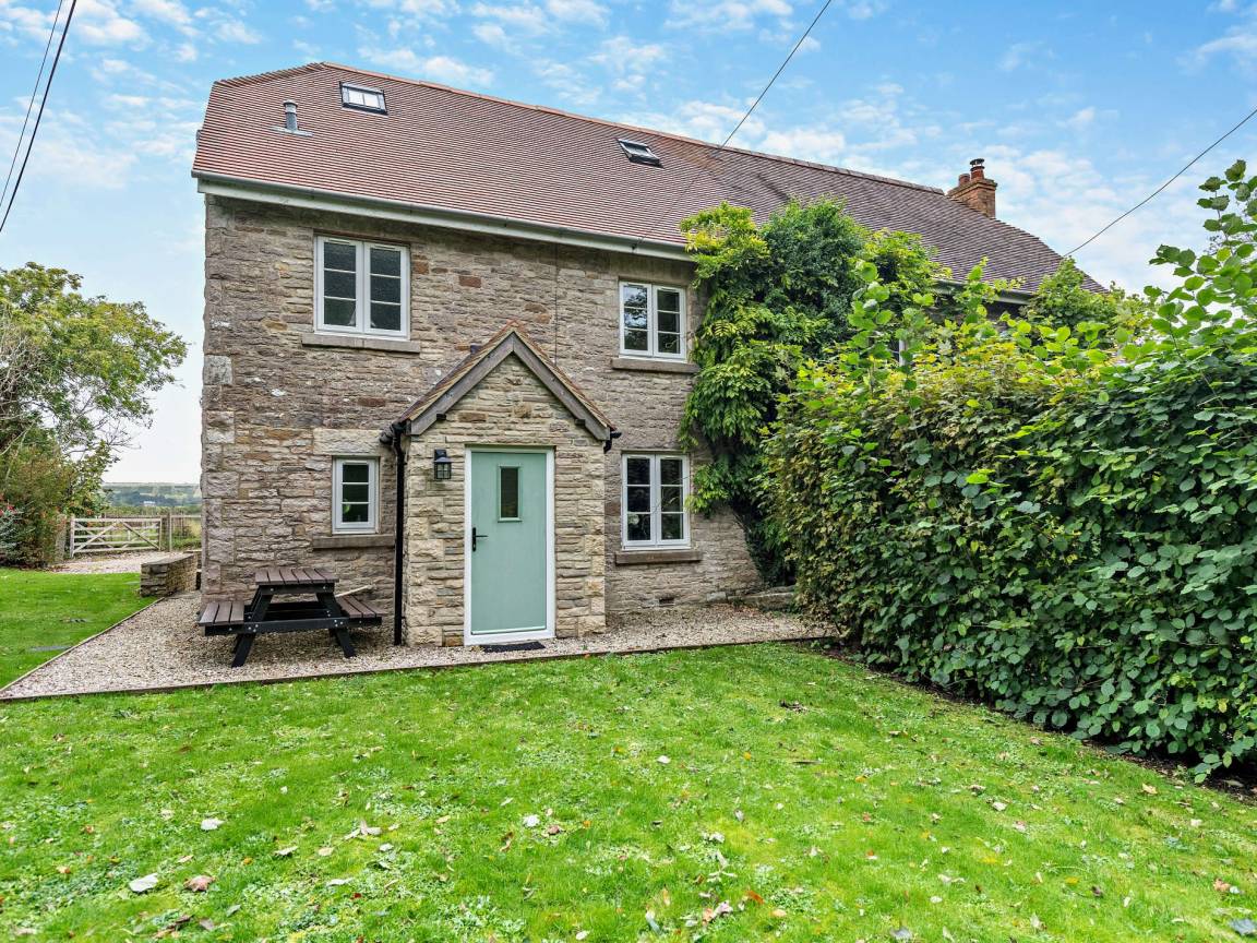 Cottage ∙ 4 Bedrooms ∙ 7 Guests - Langton Matravers