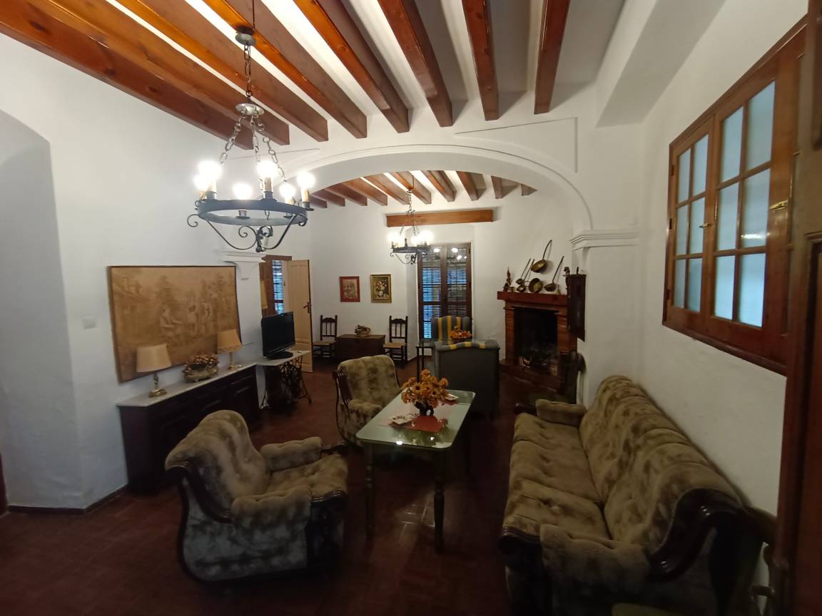 400 M² House ∙ 5 Bedrooms ∙ 12 Guests - Montellano