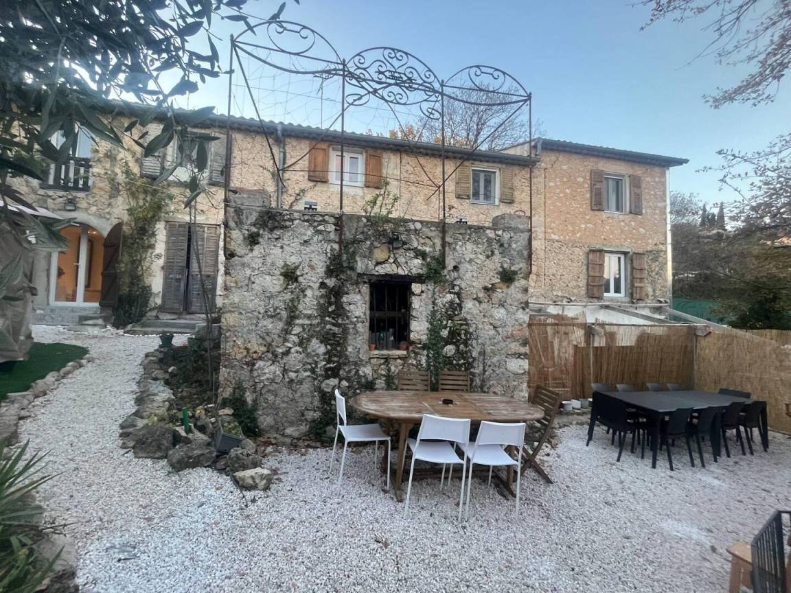 95 M² Apartment ∙ 3 Bedrooms ∙ 7 Guests - Vence