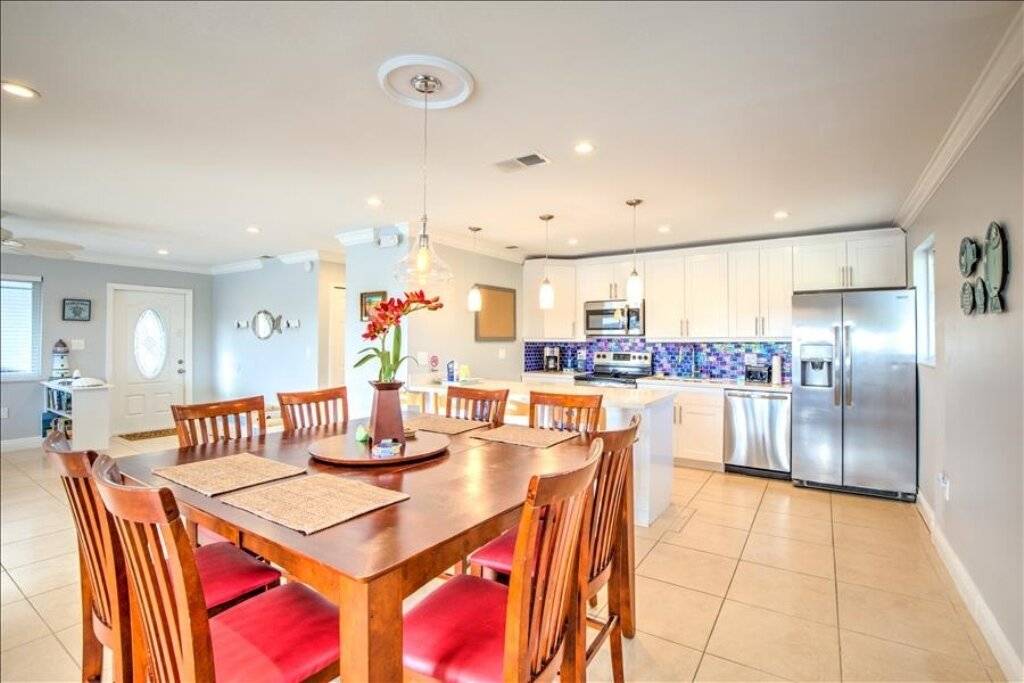 House ∙ 3 Bedrooms ∙ 8 Guests - Key Colony Beach, FL