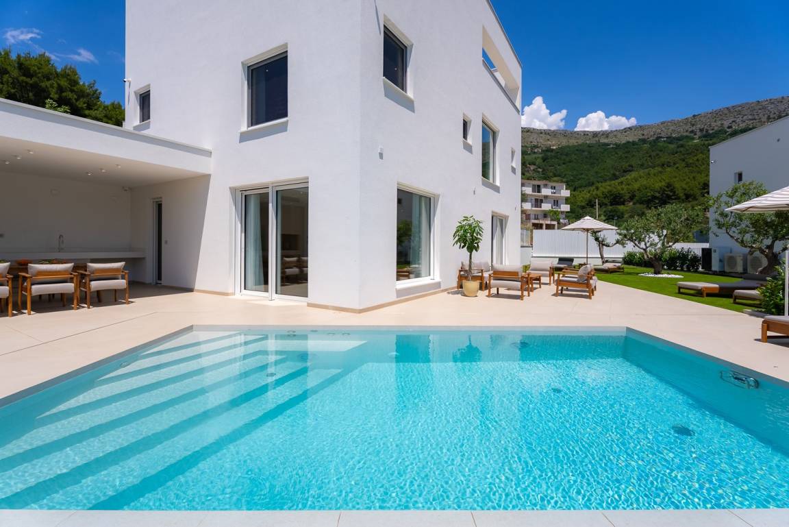 260 M² Villa ∙ 3 Schlafzimmer ∙ 6 Gäste - Podstrana