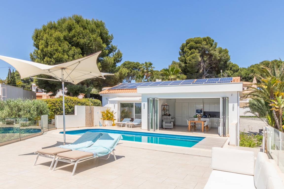150 M² Villa ∙ 3 Chambres ∙ 6 Personnes - Moraira