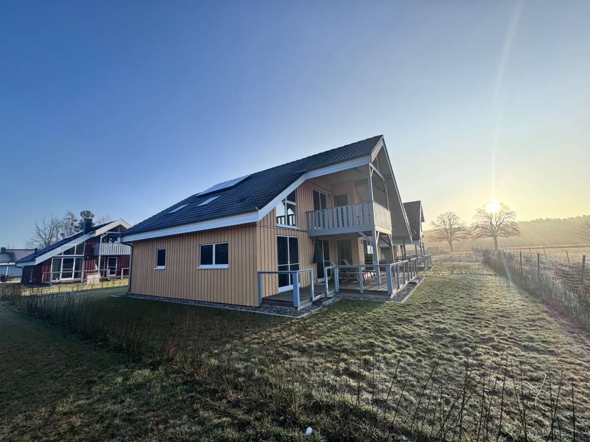 157 M² Ferienhaus ∙ 4 Schlafzimmer ∙ 8 Gäste - Mecklenburgische Seenplatte
