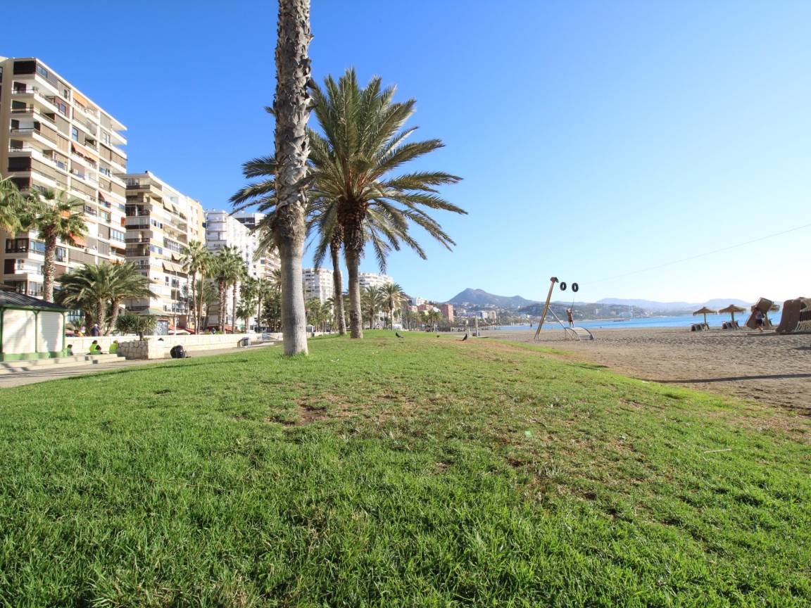 119 M² Ferienwohnung ∙ 3 Schlafzimmer ∙ 3 Gäste - Málaga