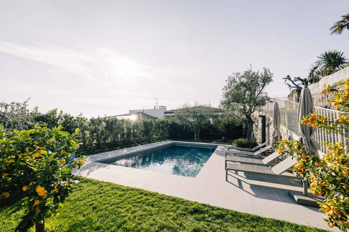 220 M² Villa ∙ 3 Bedrooms ∙ 6 Guests - Bardolino