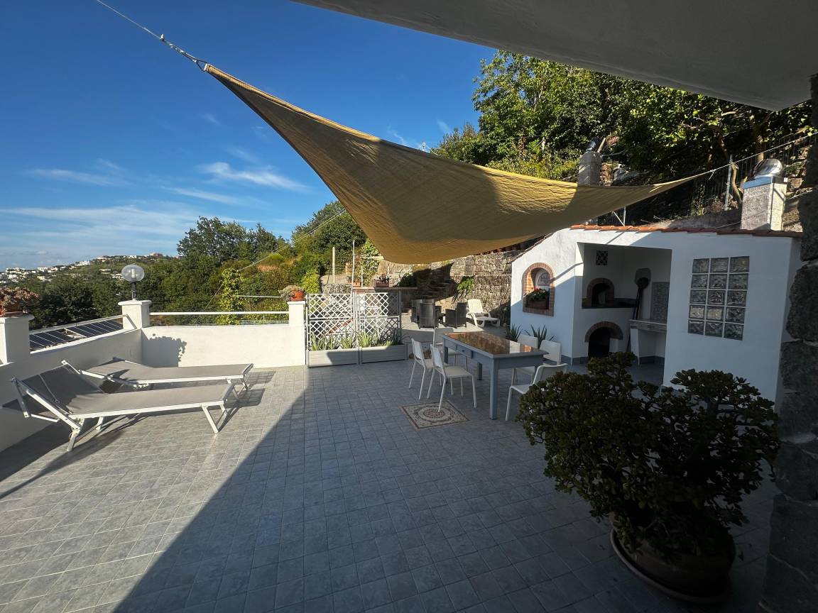 200 M² Villa ∙ 4 Bedrooms ∙ 6 Guests - Ischia