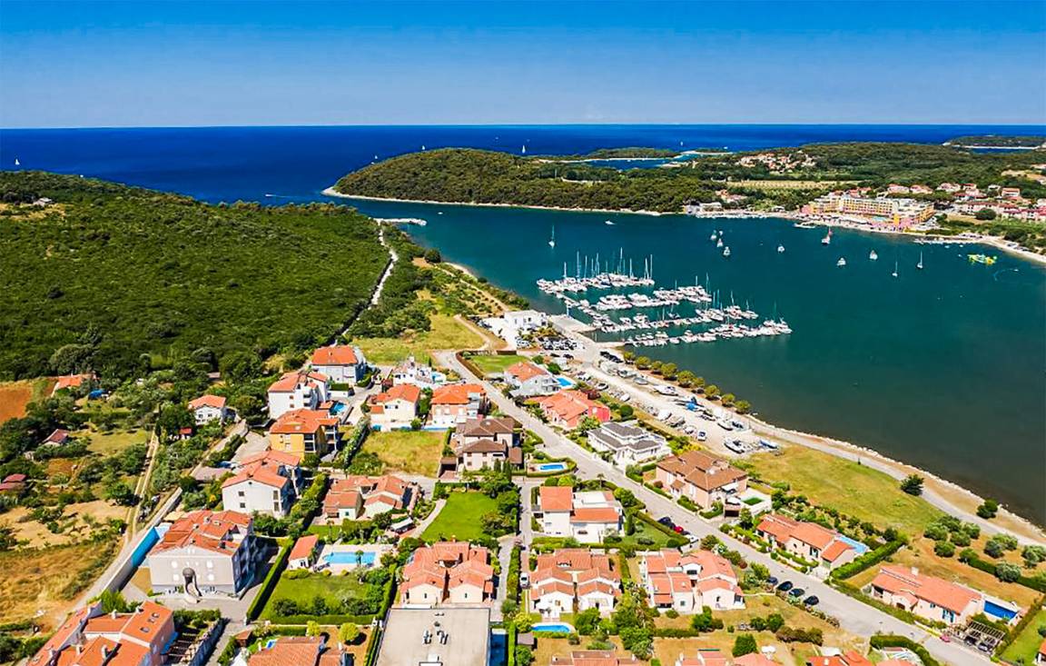 80 M² Huis ∙ 1 Slaapkamer ∙ 6 Gasten - Banjole