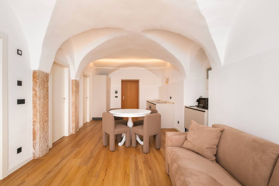96 M² Apartamento ∙ 2 Habitaciones ∙ 6 Huéspedes - Bolzano