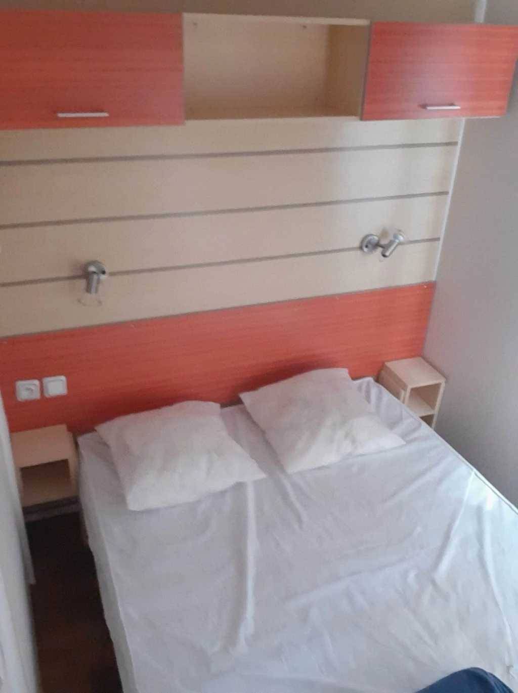 30 M² Camping ∙ 1 Chambre ∙ 2 Personnes - Châteauroux
