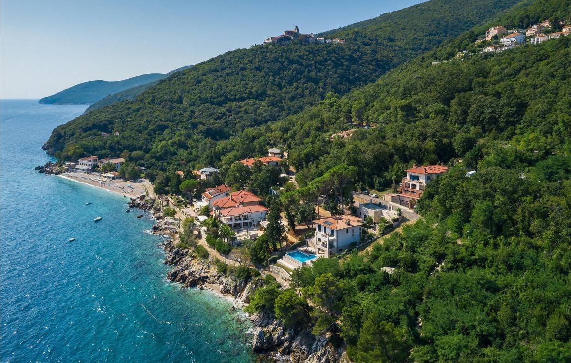 295 M² Maison De Vacances ∙ 5 Chambres ∙ 12 Personnes - Medveja