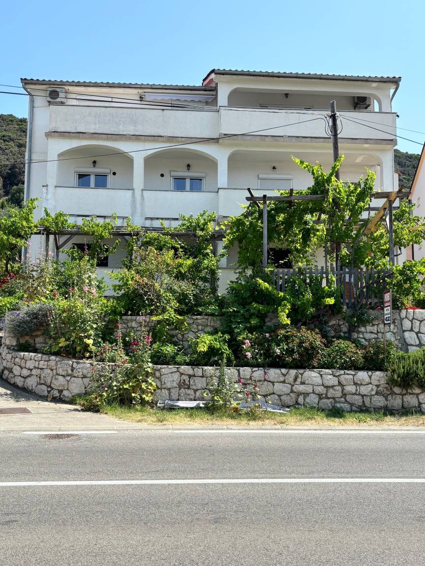 96 M² Appartement ∙ 2 Chambres ∙ 4 Personnes - Lopar
