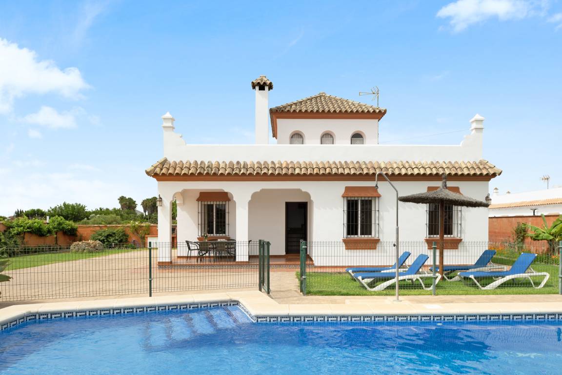 120 M² House ∙ 4 Bedrooms ∙ 8 Guests - Conil de la Frontera