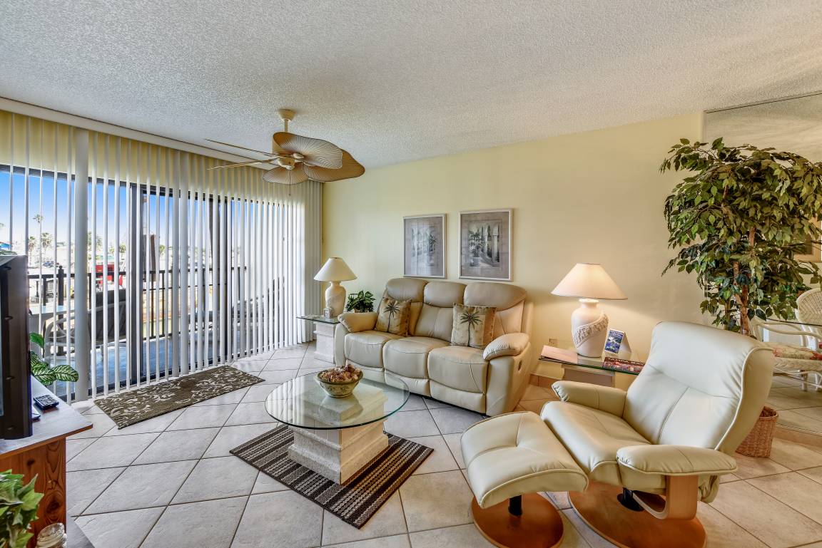 102 M² Condo ∙ 2 Bedrooms ∙ 4 Guests - St. Pete Beach, FL