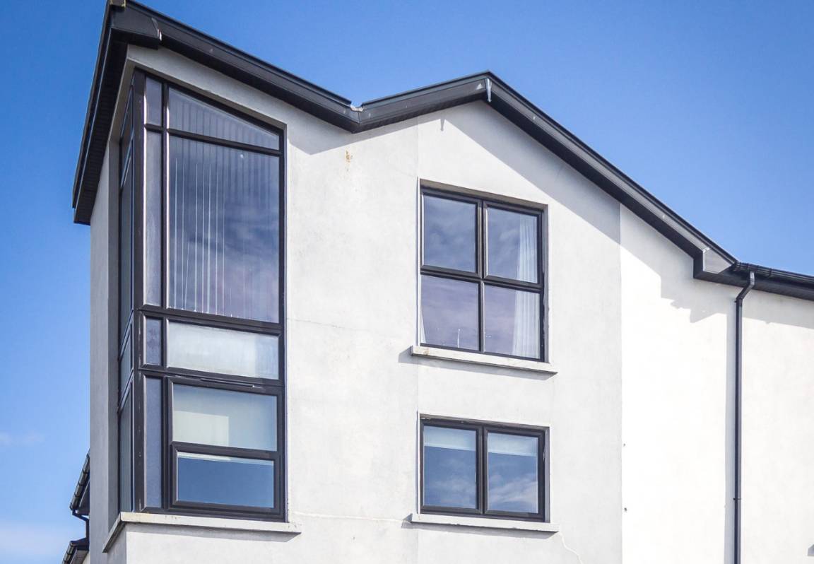 102 M² Apartment ∙ 2 Bedrooms ∙ 4 Guests - Galway