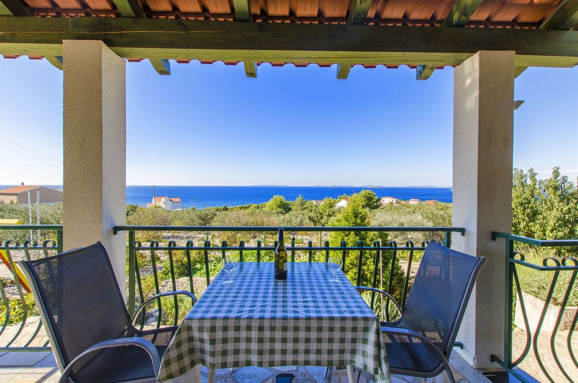 90 M² House ∙ 3 Bedrooms ∙ 6 Guests - Primošten