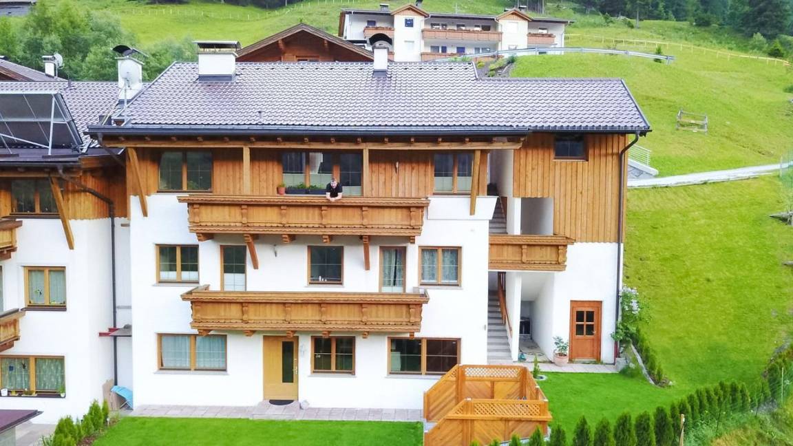 65 M² Apartment ∙ 2 Bedrooms ∙ 4 Guests - Hintertux Glacier