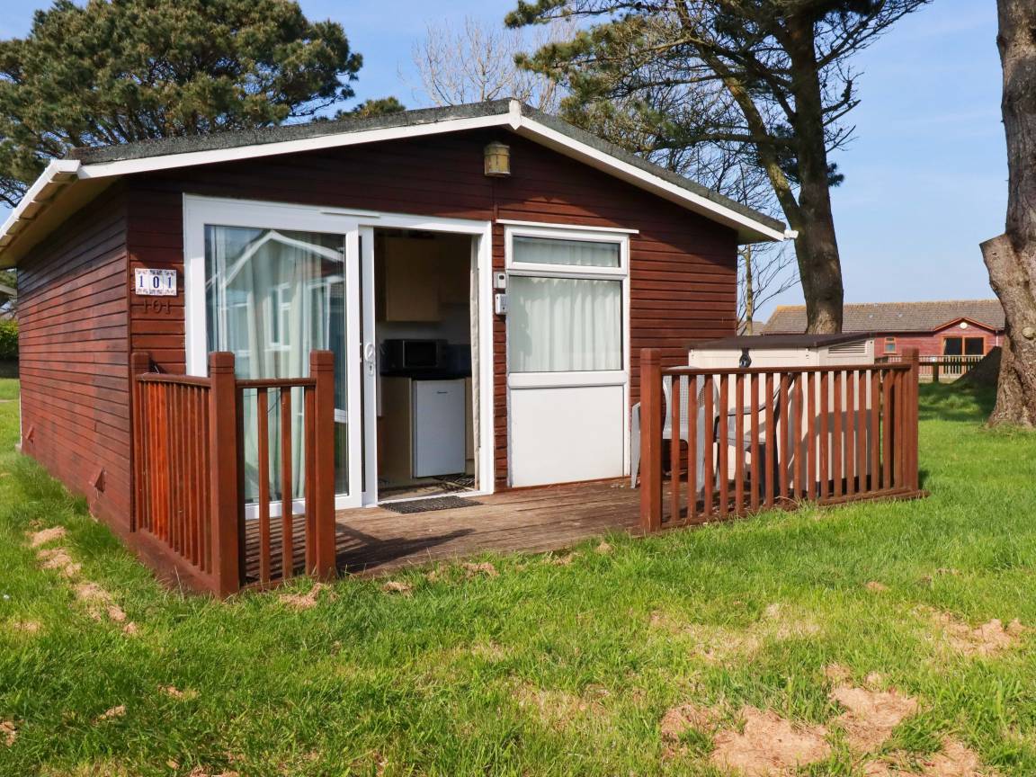 Cottage ∙ 2 Bedrooms ∙ 5 Guests - Constantine Bay