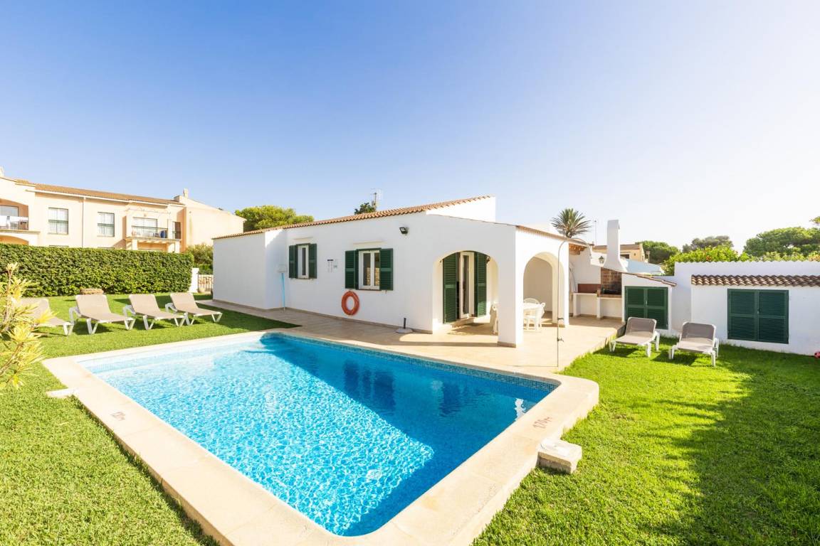 140 M² Villa ∙ 3 Bedrooms ∙ 6 Guests - Minorca