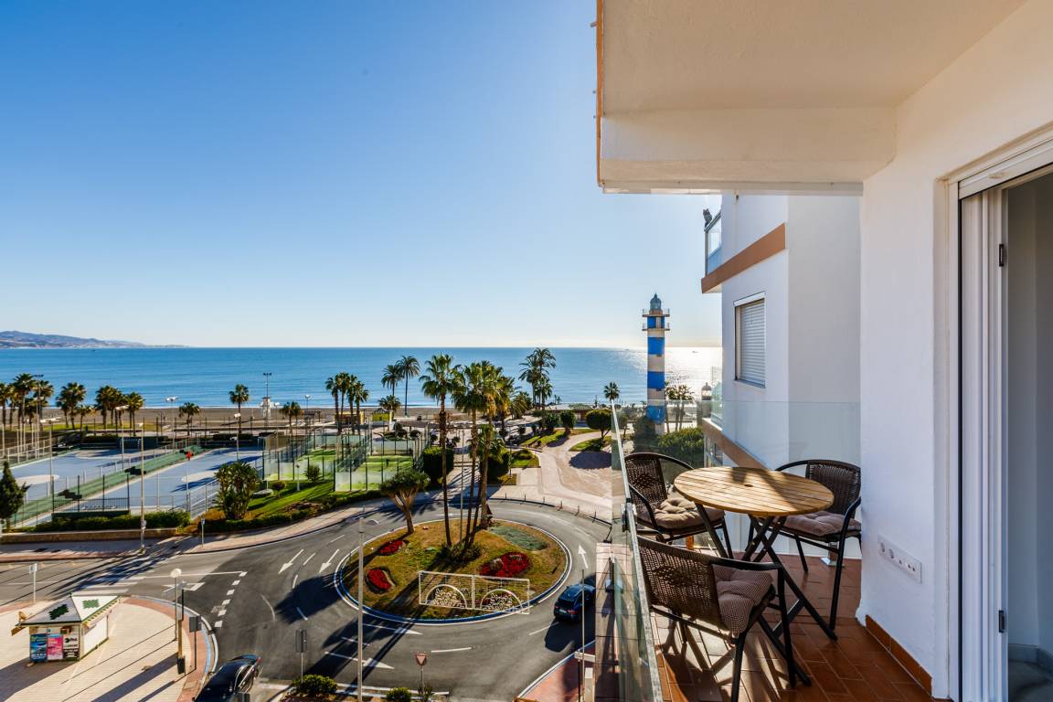 70 M² Apartamento ∙ 2 Habitaciones ∙ 4 Huéspedes - Vélez-Málaga