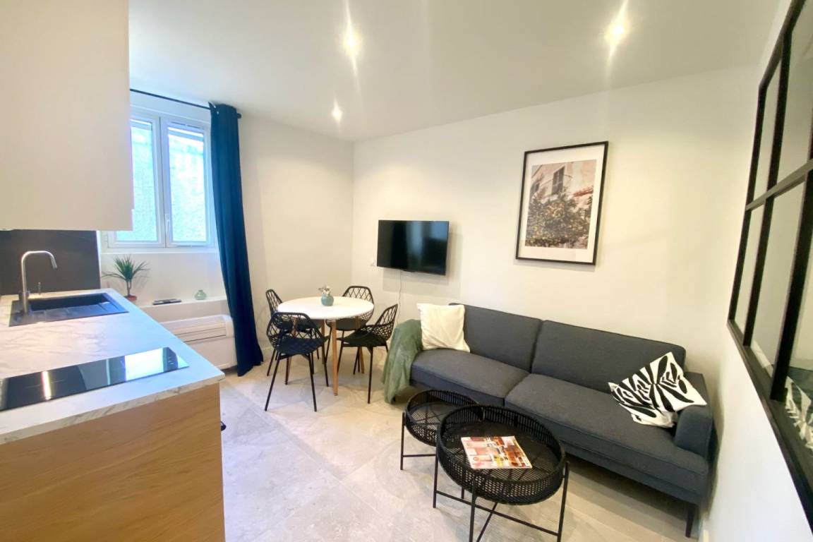 27 M² Apartamento ∙ 1 Habitación ∙ 3 Huéspedes - Antibes