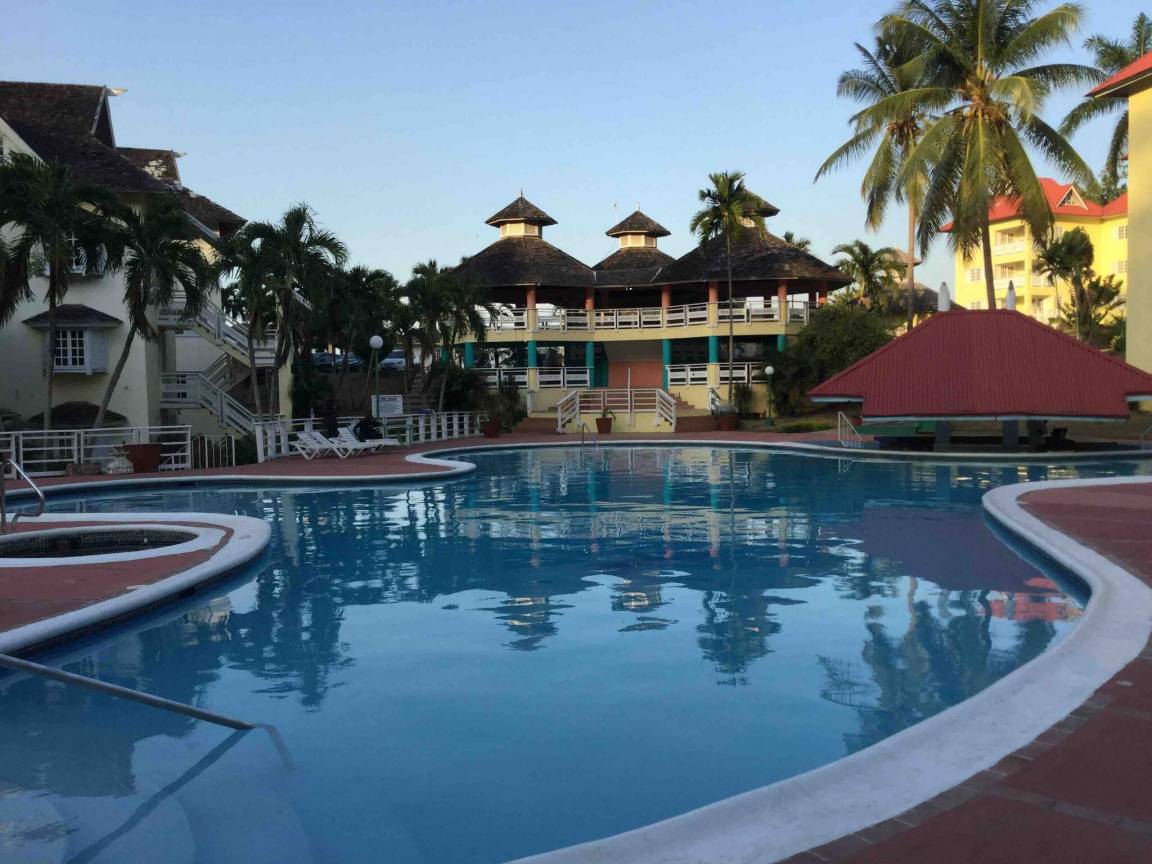 1000 M² Apartment ∙ 2 Bedrooms ∙ 6 Guests - Ocho Rios