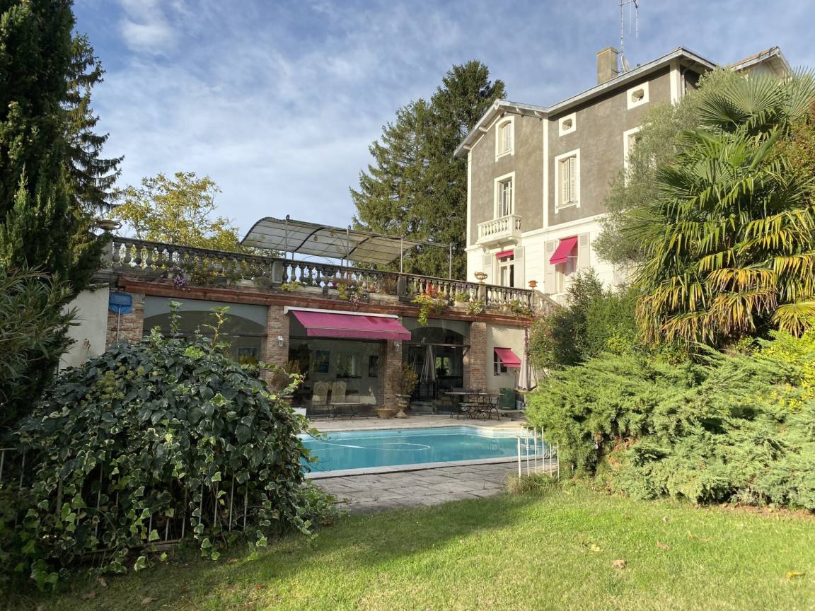 400 M² Maison De Vacances ∙ 6 Chambres ∙ 12 Personnes - Pamiers
