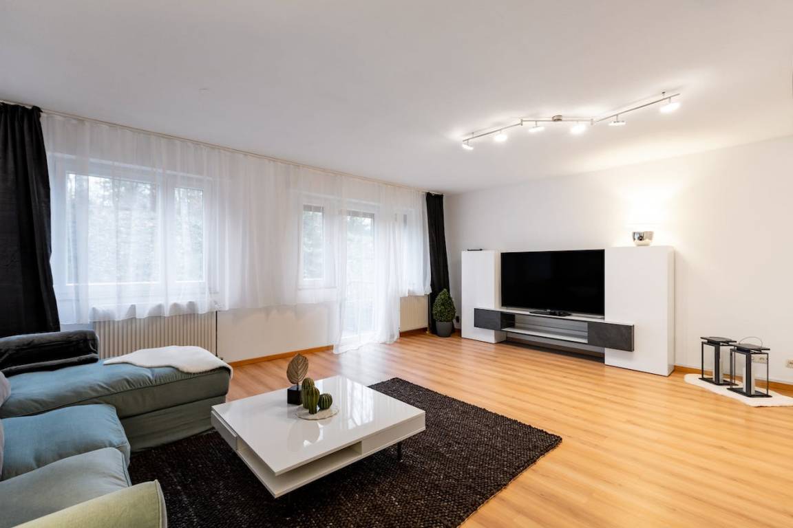 110 M² Apartment ∙ 1 Bedroom ∙ 4 Guests - Hürth