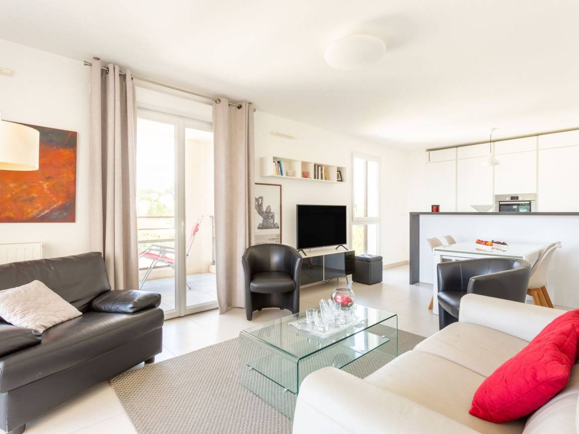 75 M² Casa ∙ 1 Habitación ∙ 4 Huéspedes - Antibes