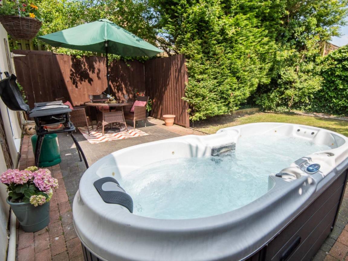 Landhaus ∙ 2 Schlafzimmer ∙ 3 Gäste - Westward Ho!